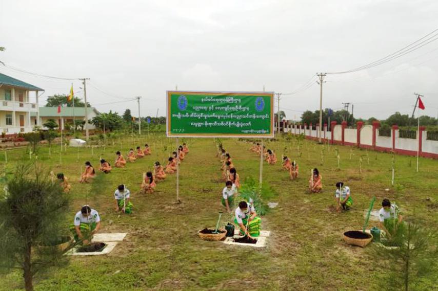 လပွတ္တာခရိုင်၌ အမျိုးသမီးအိမ်တွင်းမှု သက်မွေးလုပ်ငန်းပညာ သင်တန်းကျောင်း